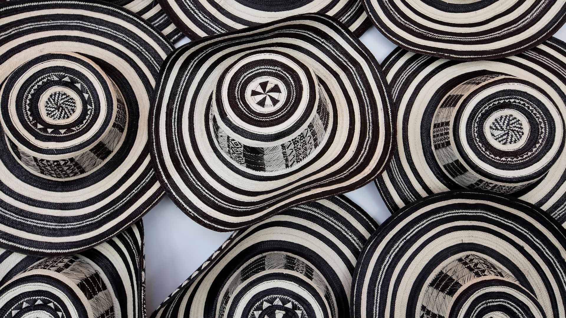 20 Iconic & Traditional Hats Worn In Different Countries - SheFashionable