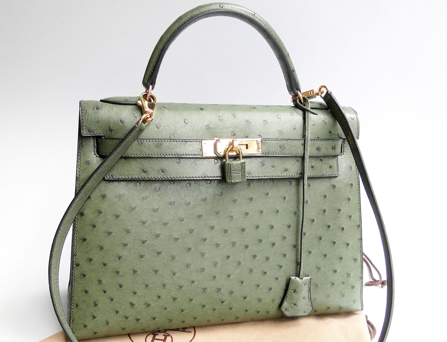 The 10 Best Designer Handbags To Gift Someone & The 10 Worst ...