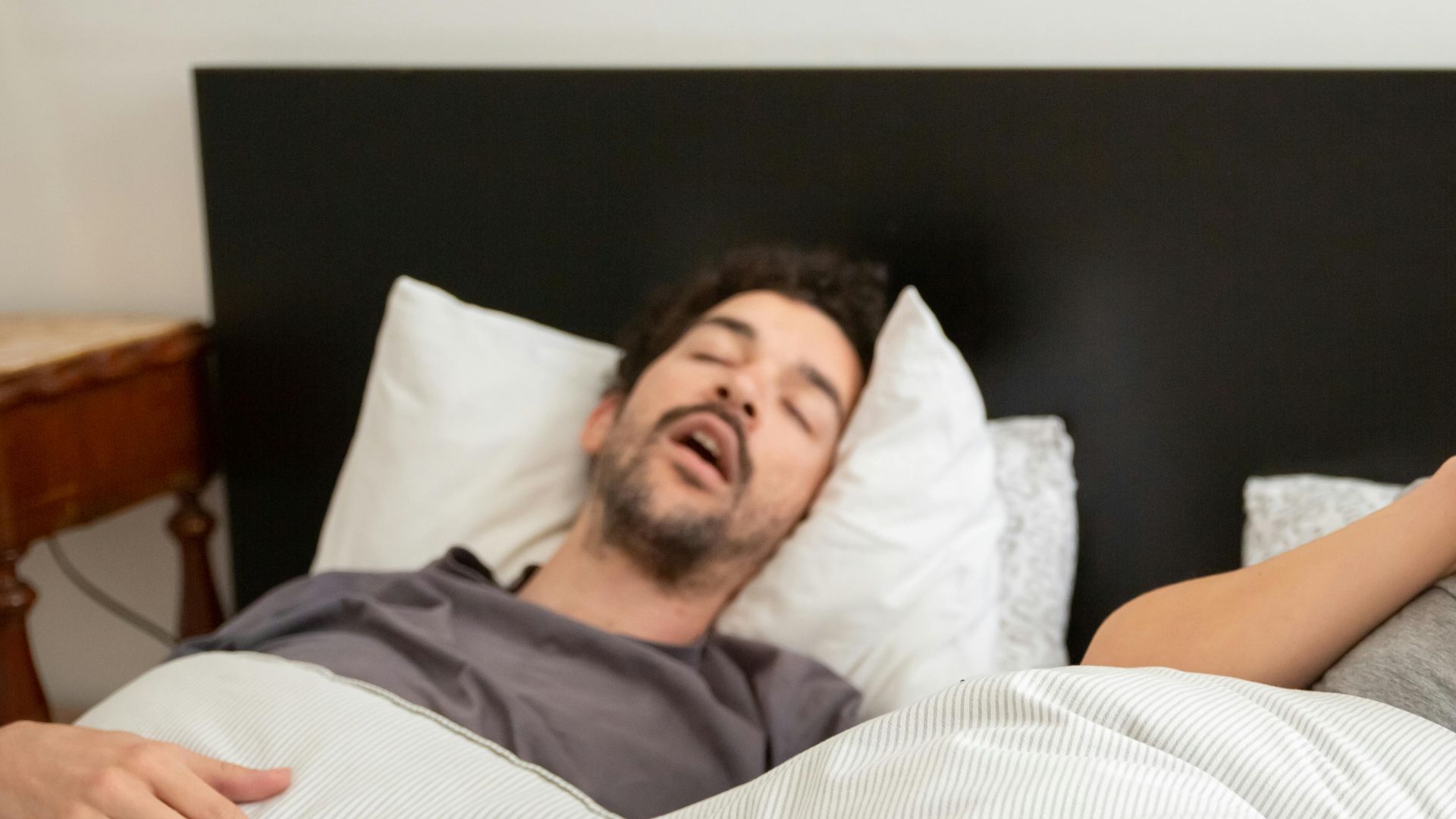 10 Surprising Things That Dry Out Your Lips & 10 Remedies To Help ...