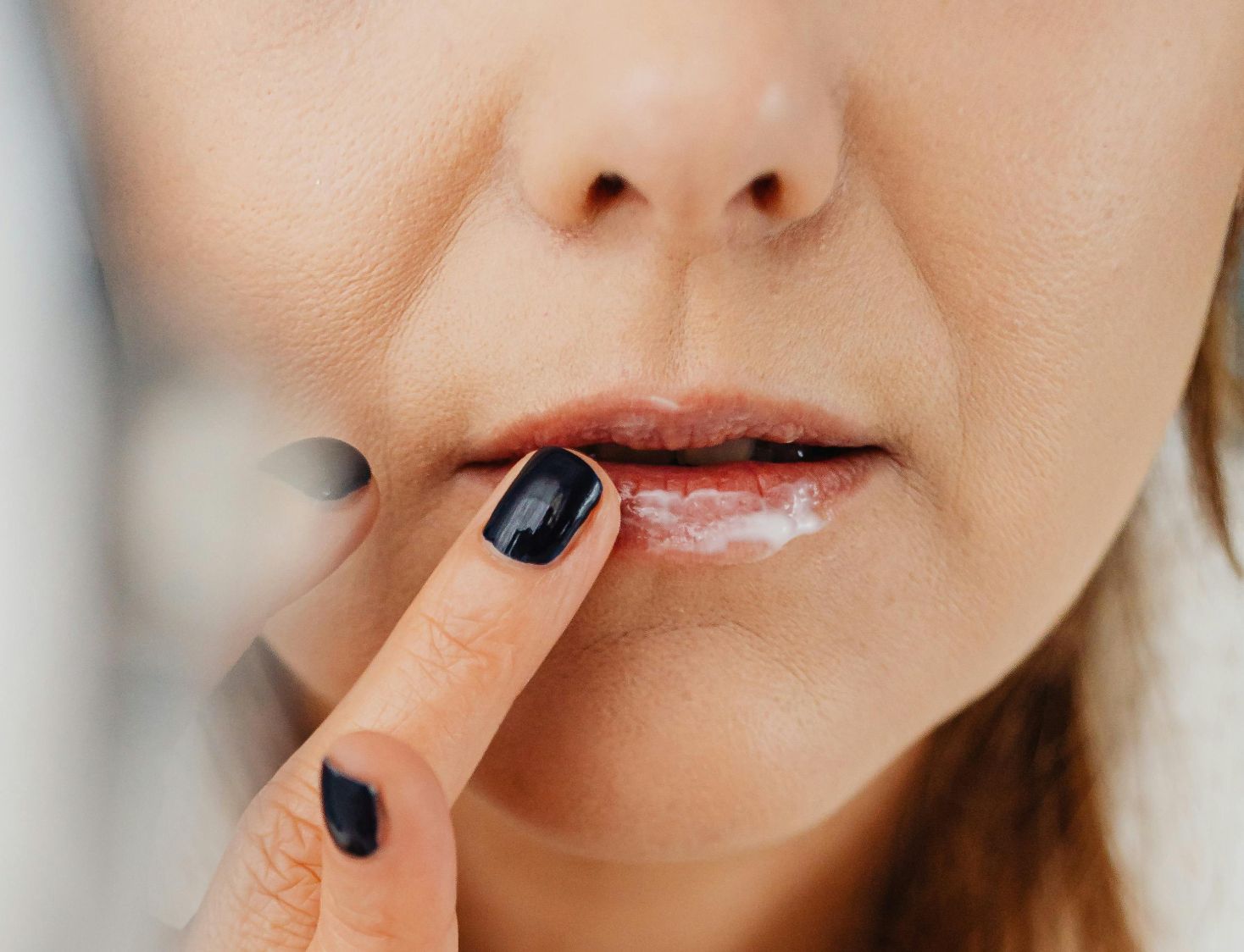 10 Surprising Things That Dry Out Your Lips & 10 Remedies To Help ...