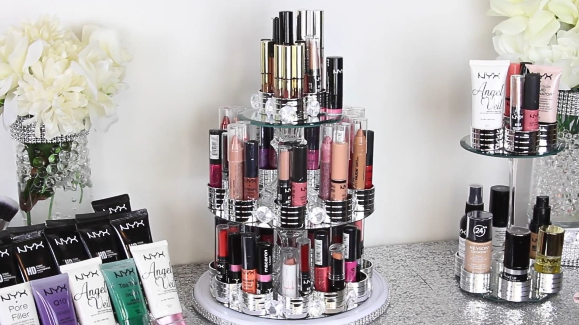 20 Tips For Transforming Your Walk-In Closet Into A Beauty Haven ...